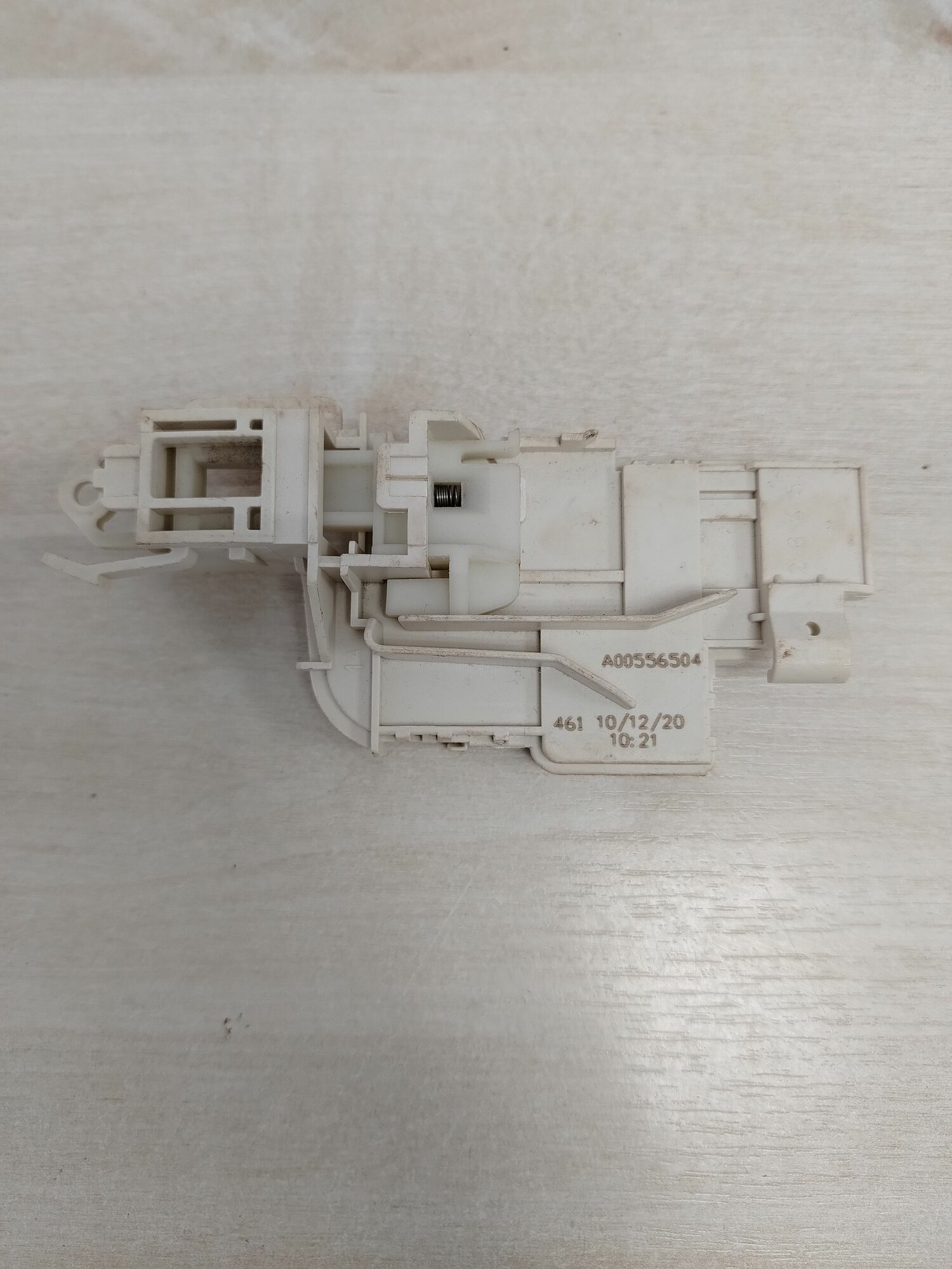 Устройство блокировки люка (УБЛ) Electrolux A00556504. Товар уцененный.