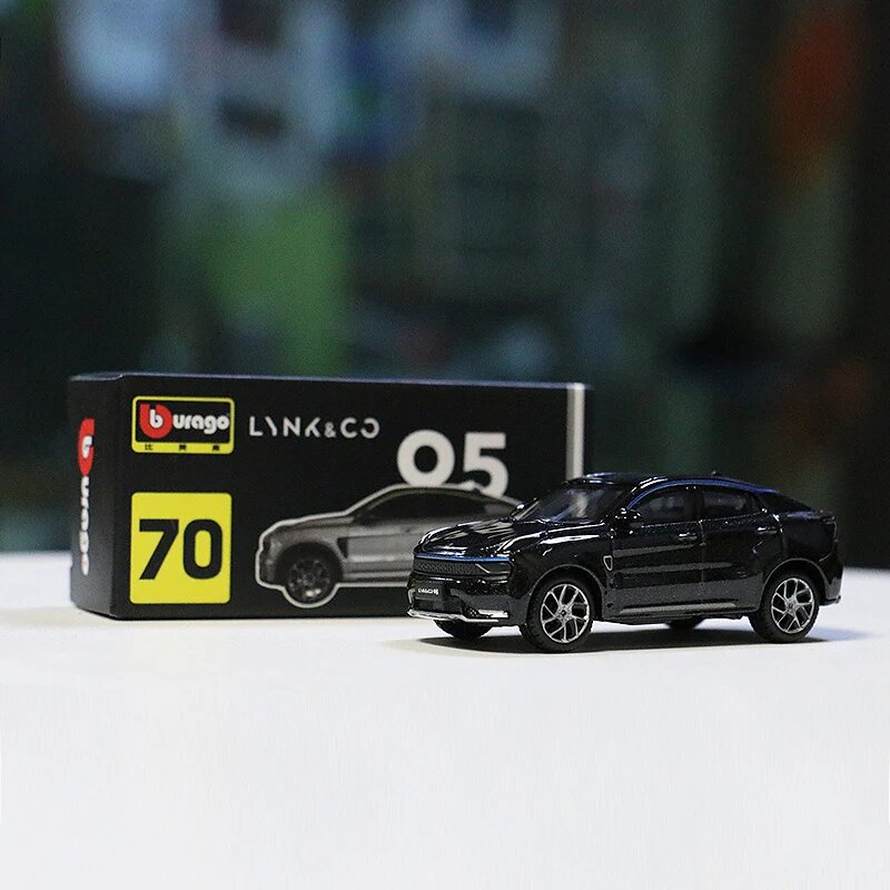 Burago 1:64 Lynk & Co металлическая модель автомобиля 05 Black