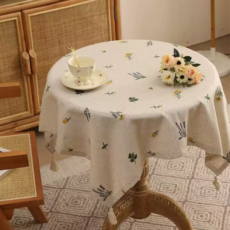 Скатерть льняная с вышивкой, круглая 60×60 см, лавандовая, с бахромой, 1 шт