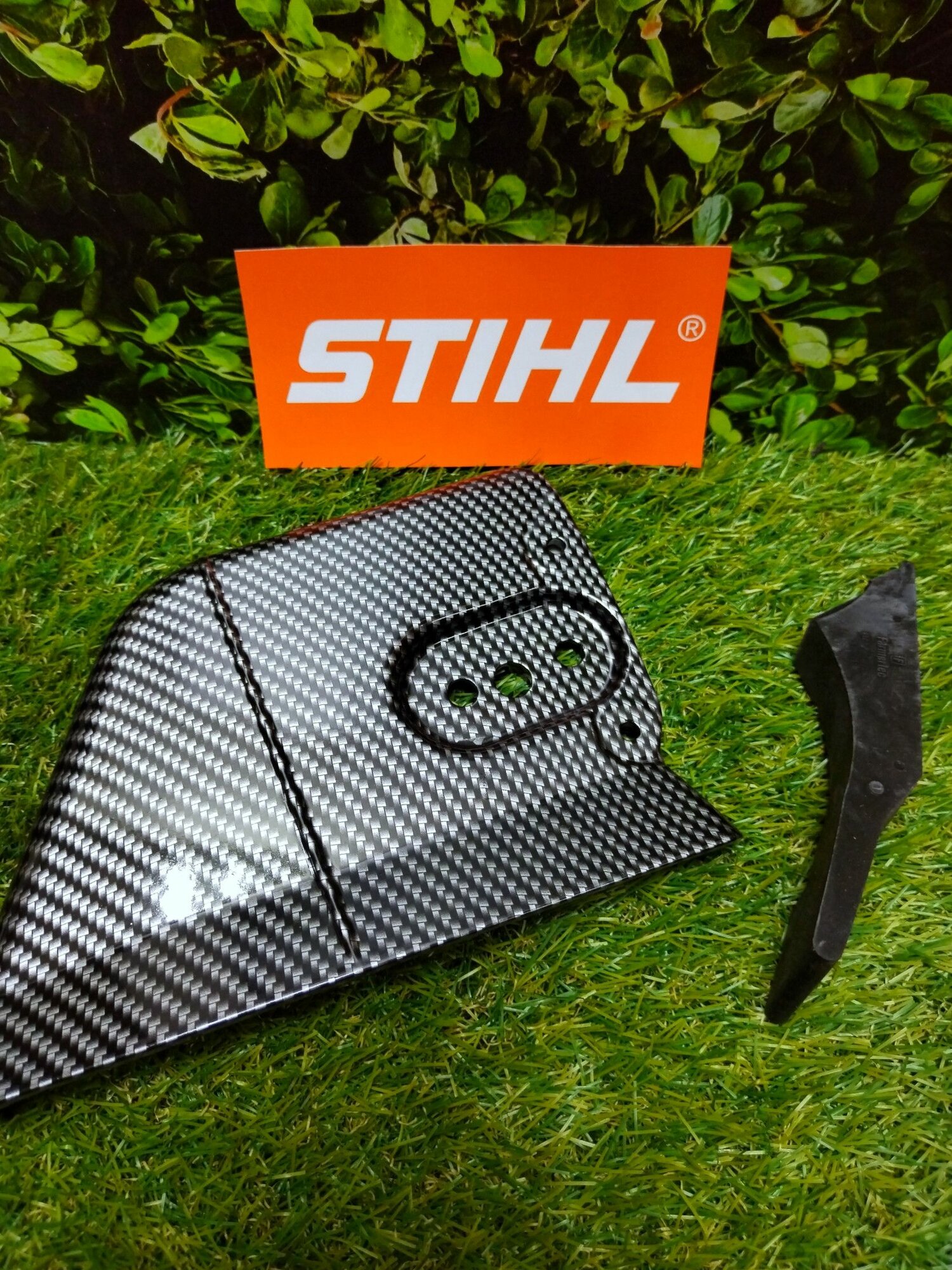 Крышка цепной звездочки на бензопилу STIHL MS 660 (1128-640-1706) FarmerTec PJ66078