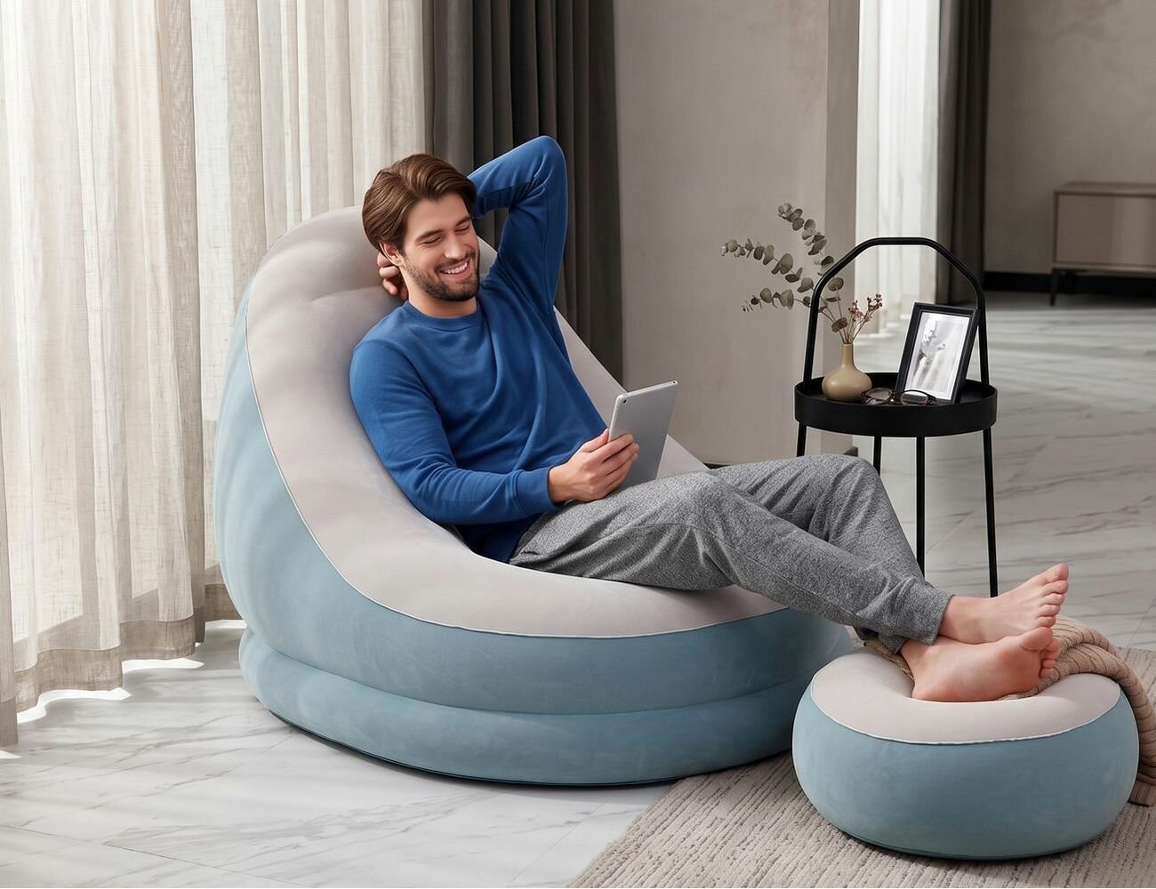Надувное кресло Комфортабельное (Comfort Cruiser Inflate-A-Chair), голубой, 121х100х86 см, с пуфиком 54х54х26 см.
