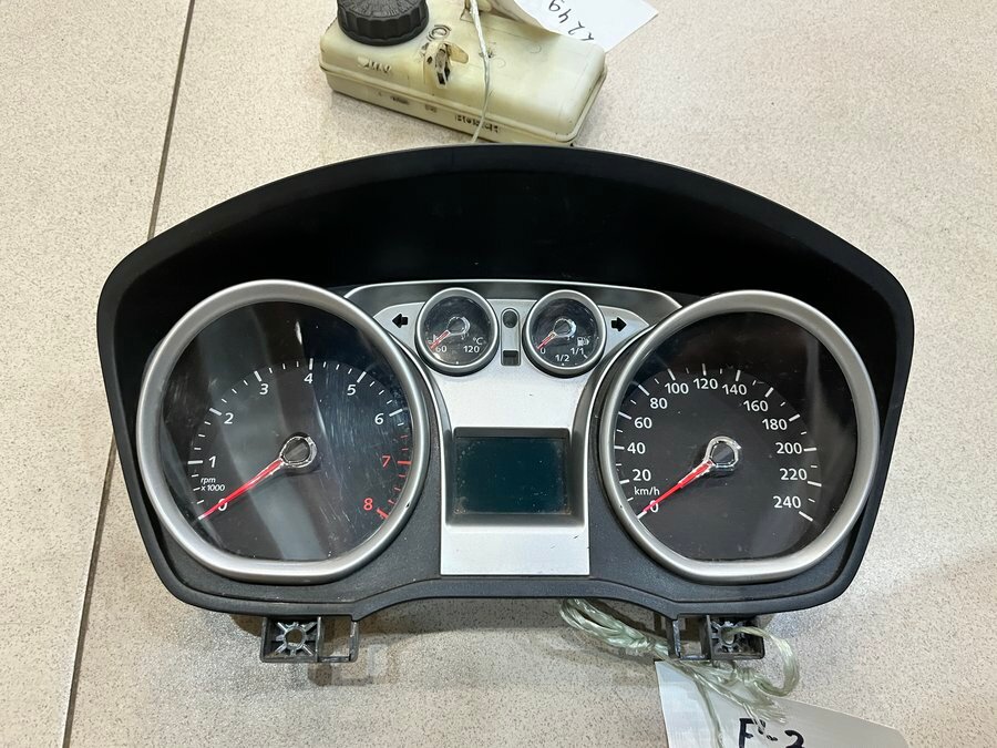 Панель приборов от Ford Focus 2 2008-2011