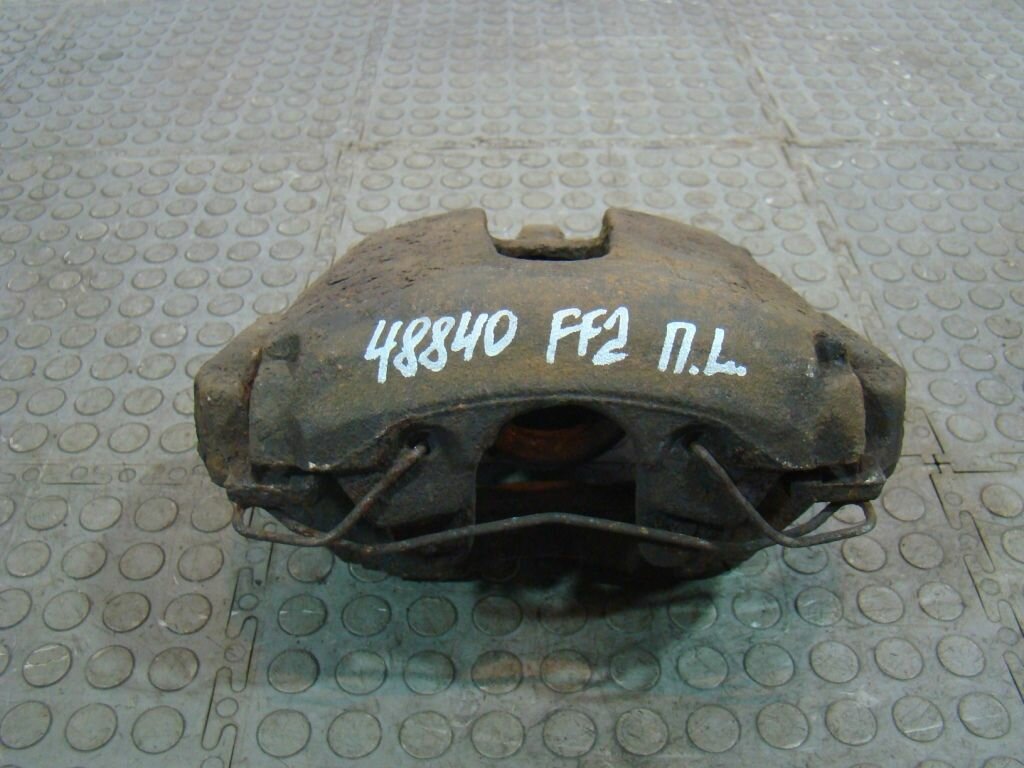 Суппорт тормозной передний левый Ford Focus II 2005-2008 1682876 (с пробегом)