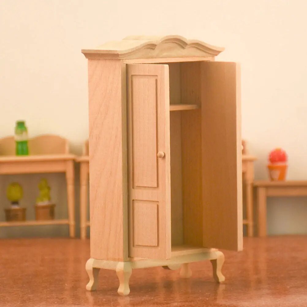 Миниатюрный деревянный шкаф-гардероб TOYMYTOY для кукольного домика