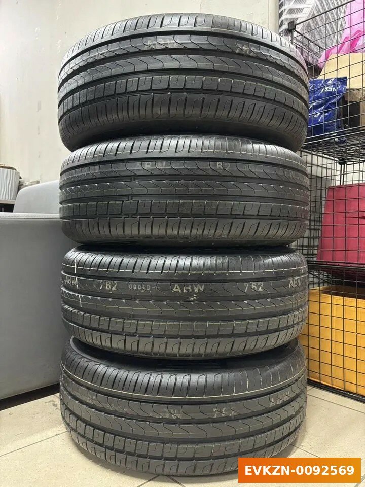 Комплект (4 шт) летних БУ шин Pirelli Cinturato P7 225/55 R17 без пробега 8055388970