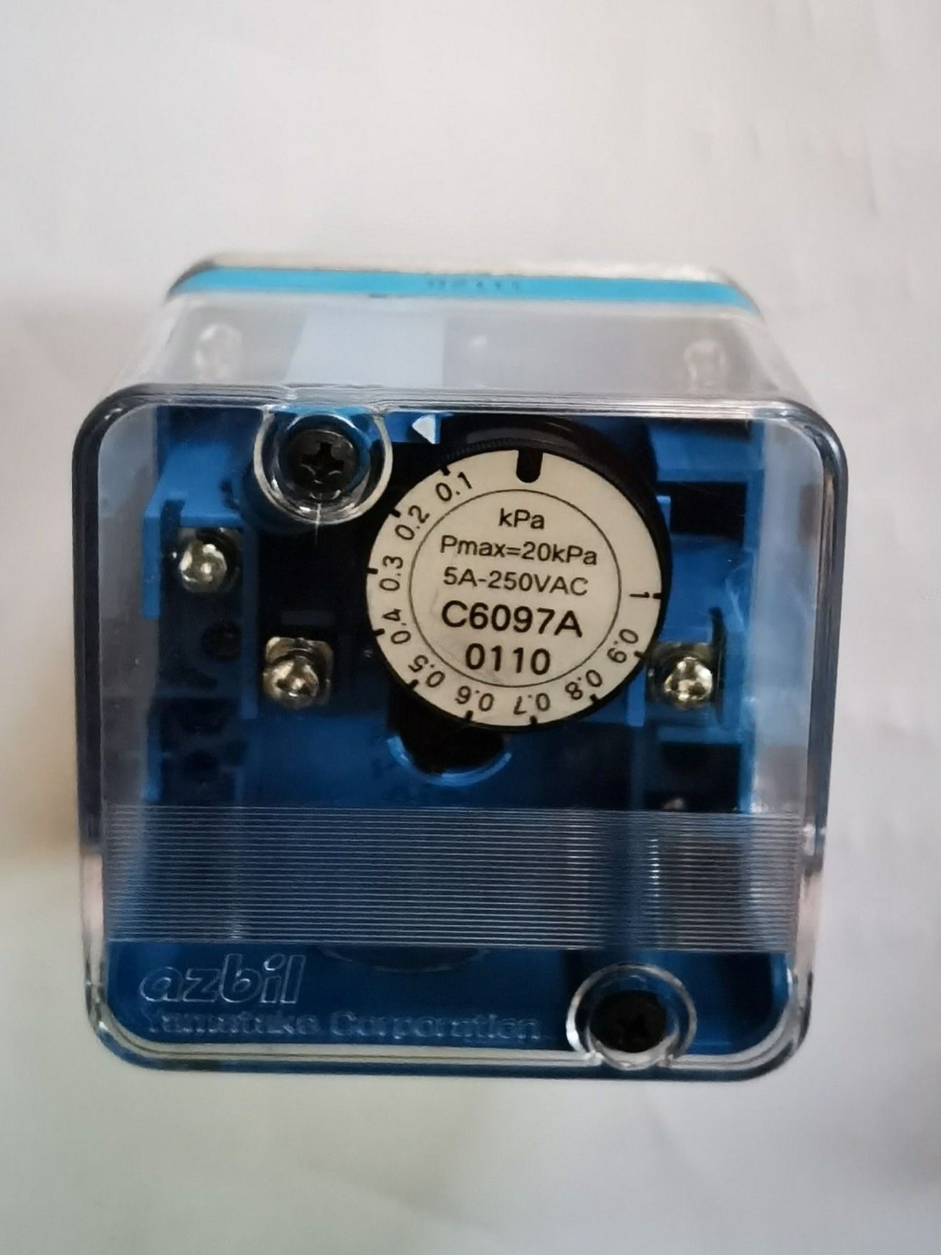 Реле давления газа Azbil C6097A0110 для контроля верхнего и нижнего предела давления газа и воздуха в системах горения