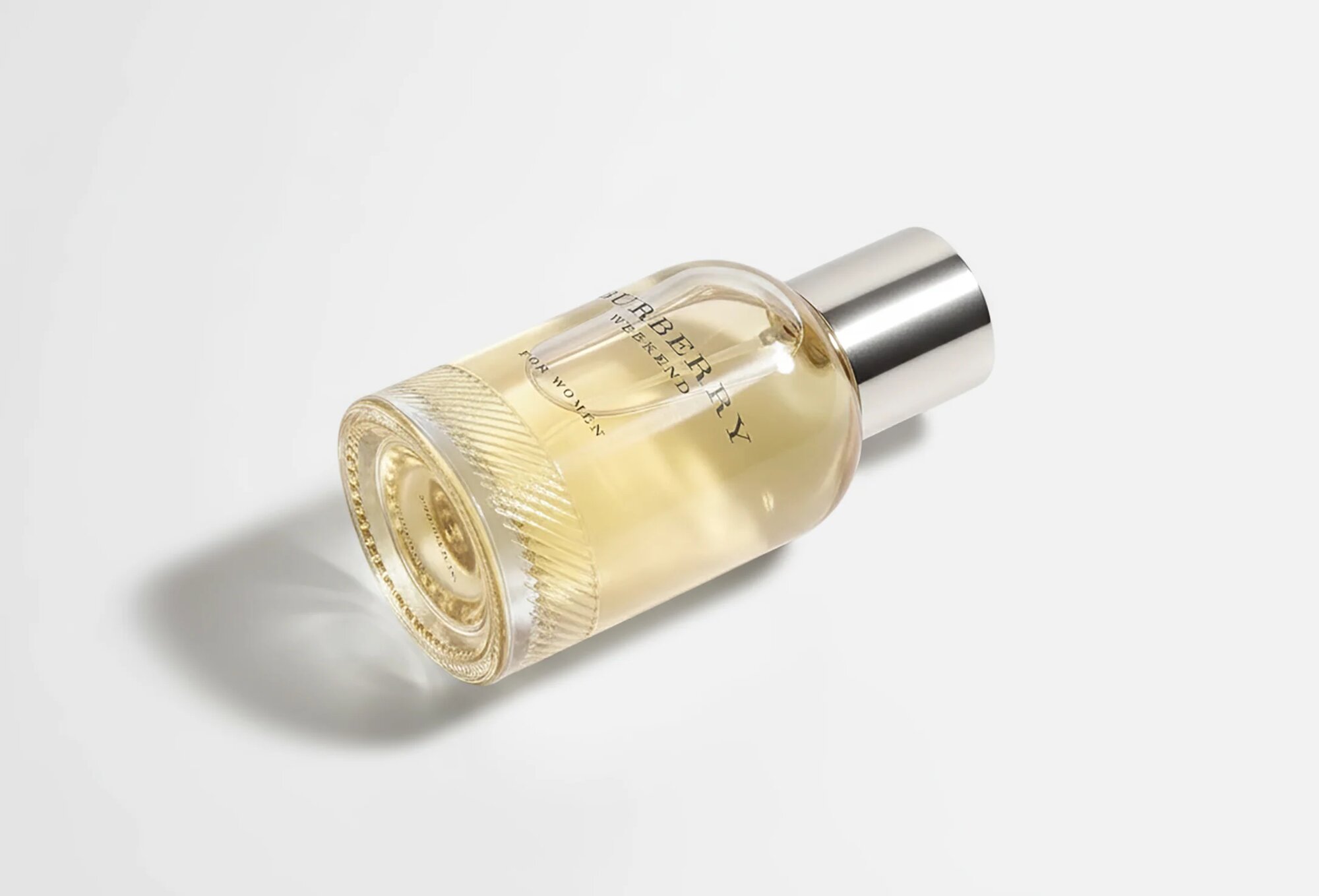 BURBERRY вода парфюмерная Weekend для женщин edp 50ml