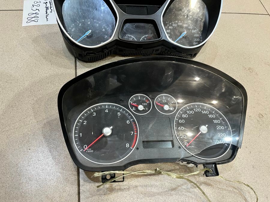 Панель приборов от Ford Focus 2 2004-2008