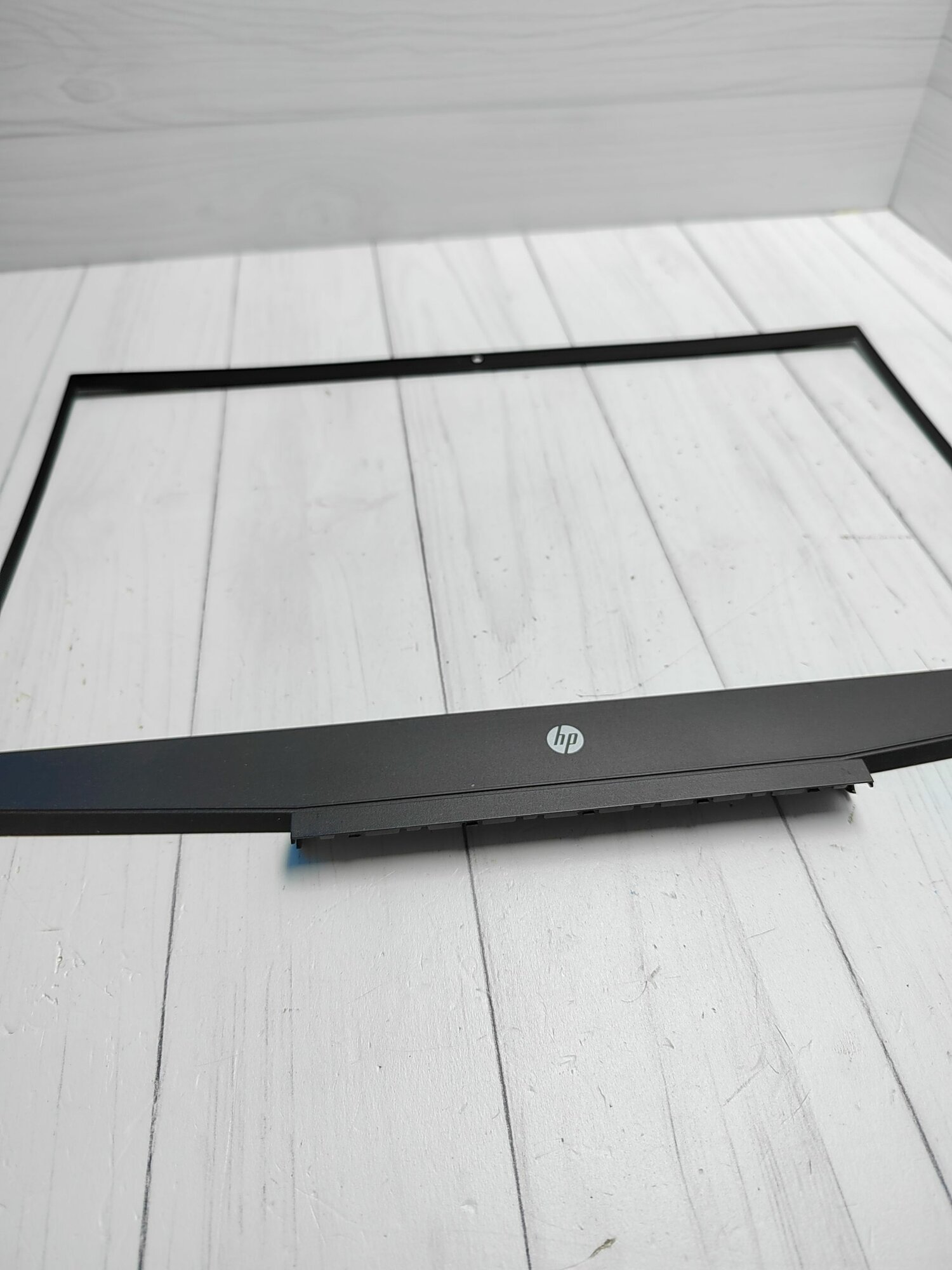 Рамка матрицы для ноутбука HP Pavilion Gaming 15-dk1006ur. Заводской 0ригинал.