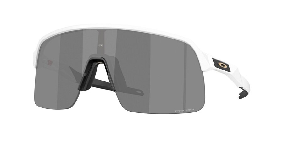 Солнцезащитные очки Oakley