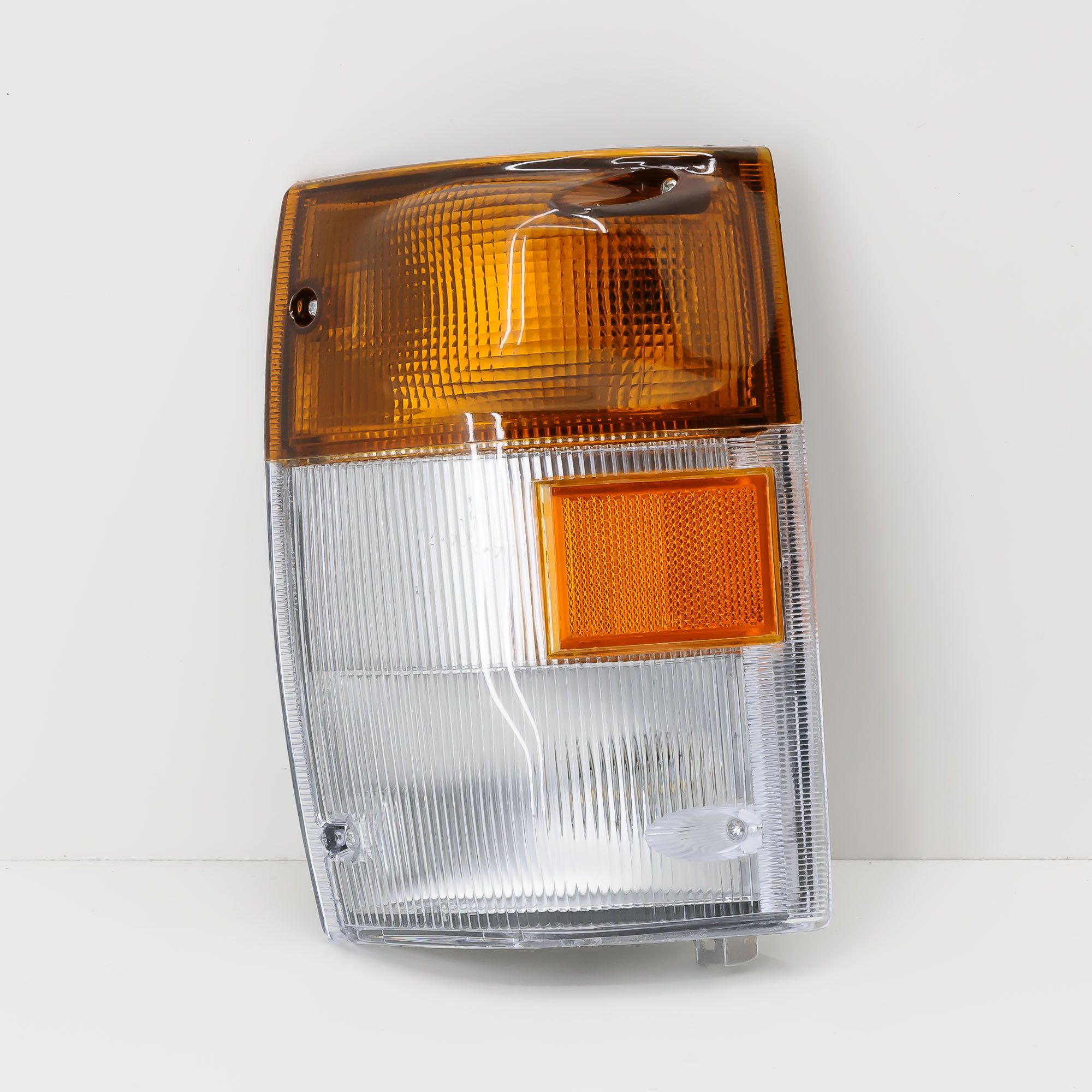 Габарит ISUZU ELF 1994-2002 г, левый, SAT