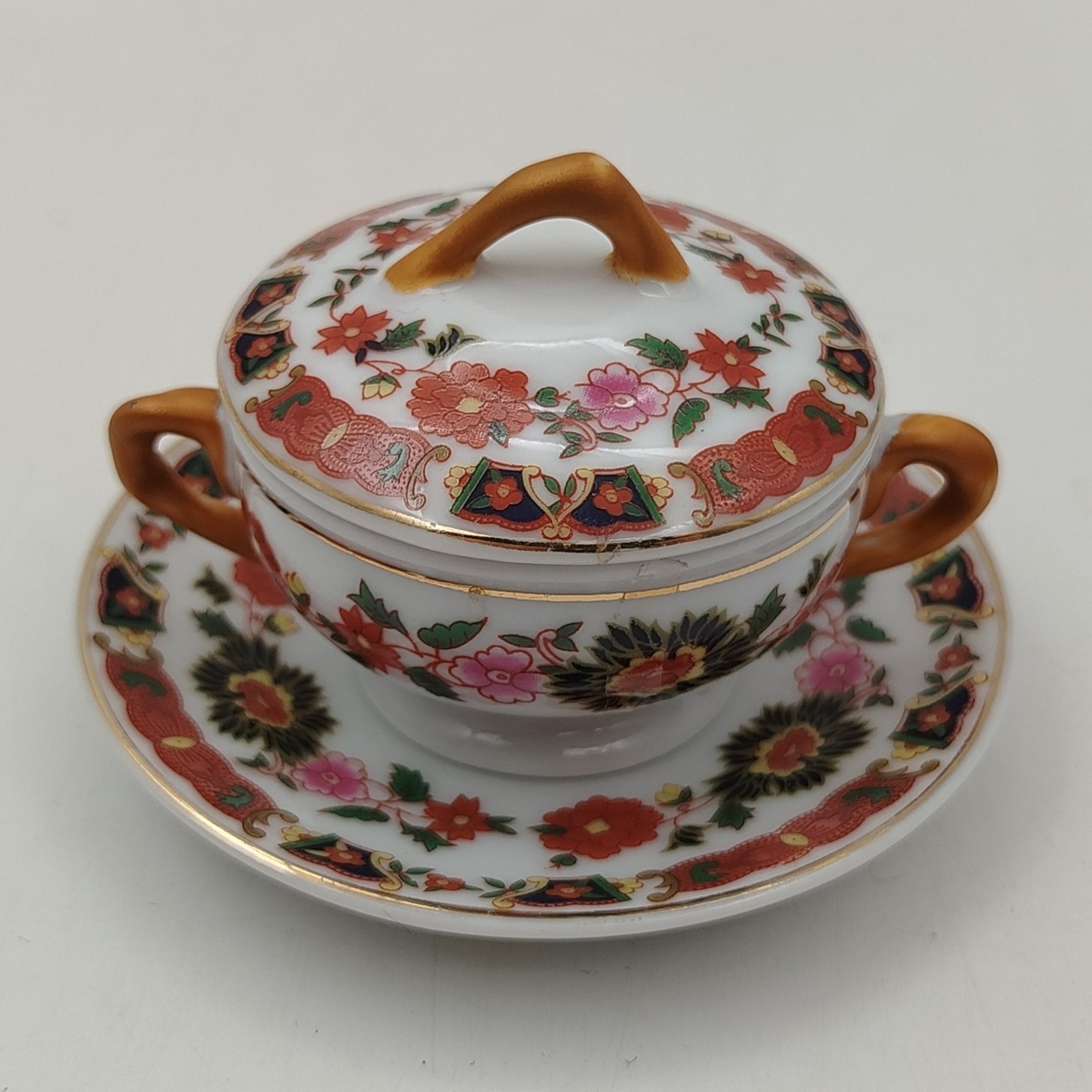 Солонка в виде супницы (миниатюрная) с изображением цветов, "Porcelain Art" (PA), фарфор