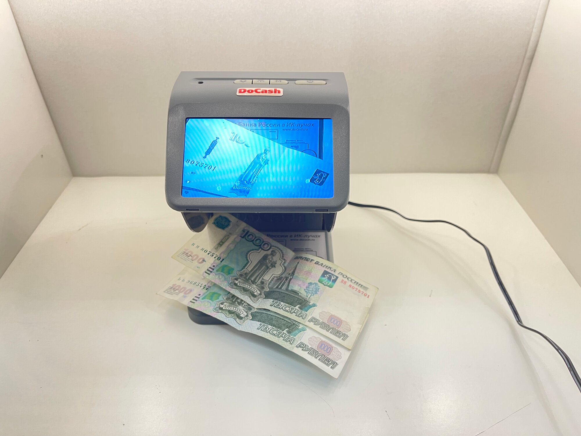 Детектор банкнот Docash mini просмотровый (Б/У)
