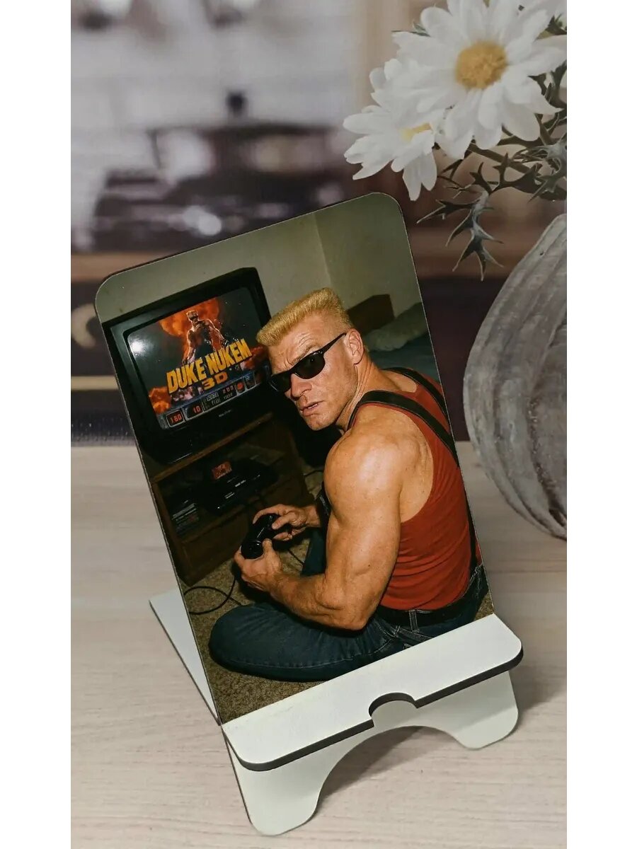 Подставка для телефона duke nukem