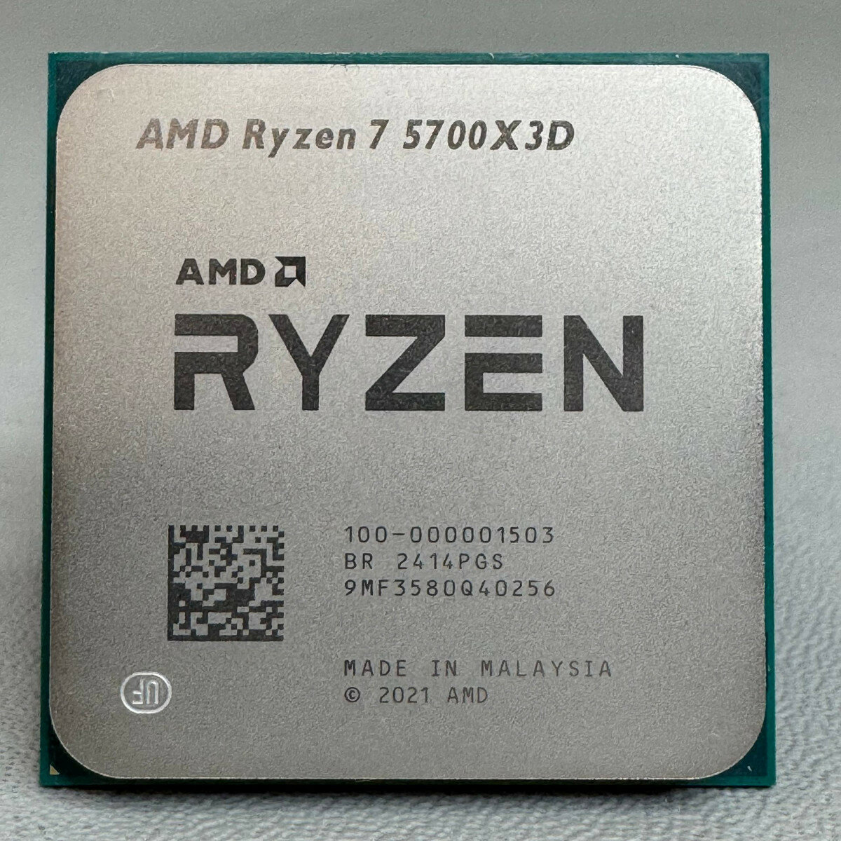 Процессор AMD Ryzen 7 5700X3D