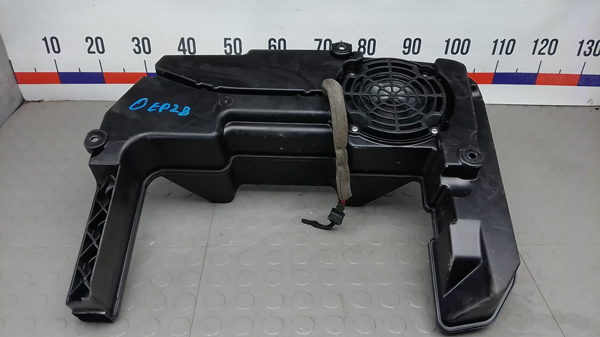 Сабвуфер AUDI A5 1, Номер 8K9035382B