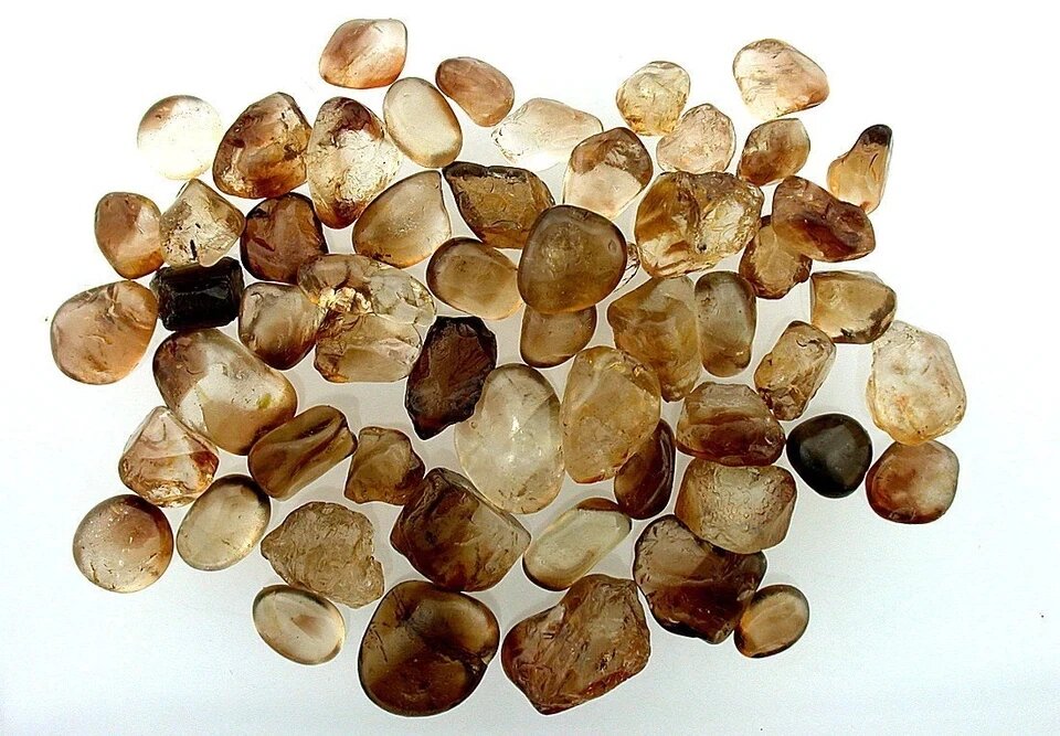Бразильский золотой топаз rough BASILOSAURUS 100 г 50g