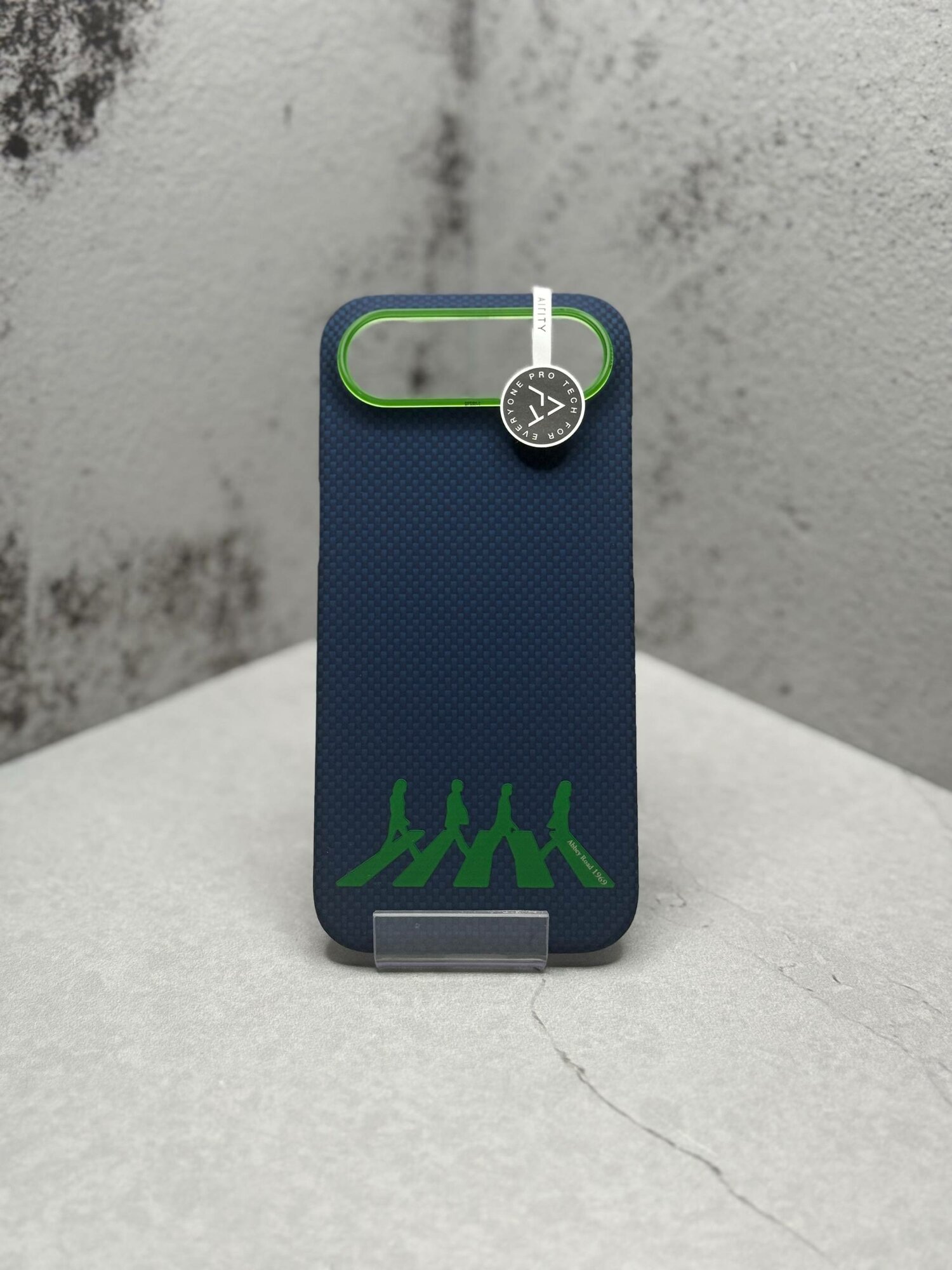 Чехол AIRITY Abbey Road 1969 для iPhone 17 Air, Карбоновый Магнитный с MagSafe и Защитой Камеры PEEK, Зеленый