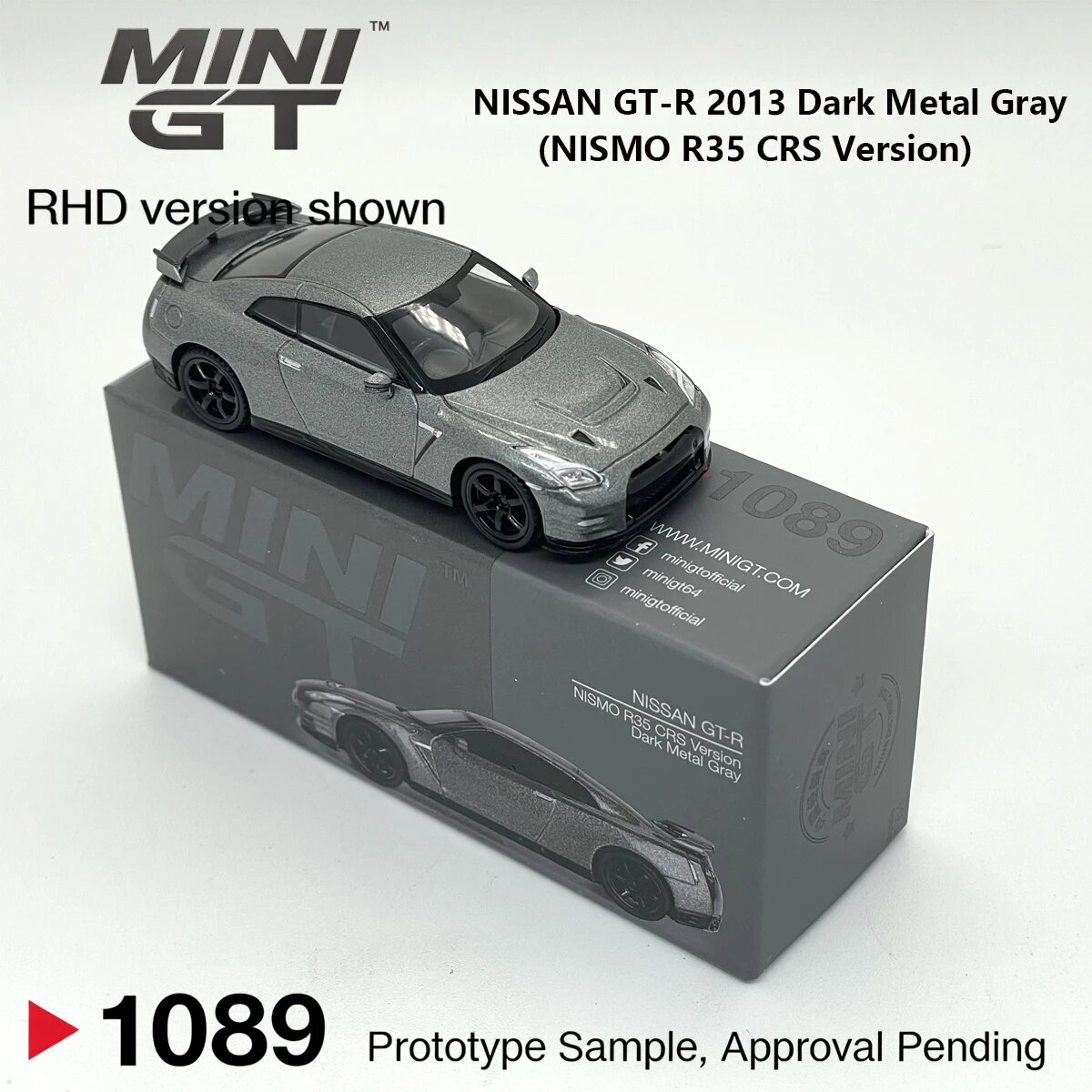 Коллекционная модель Nissan GTR R35 2013 TSM MODEL металлическая 1:64 темно-серая MGT01089CH