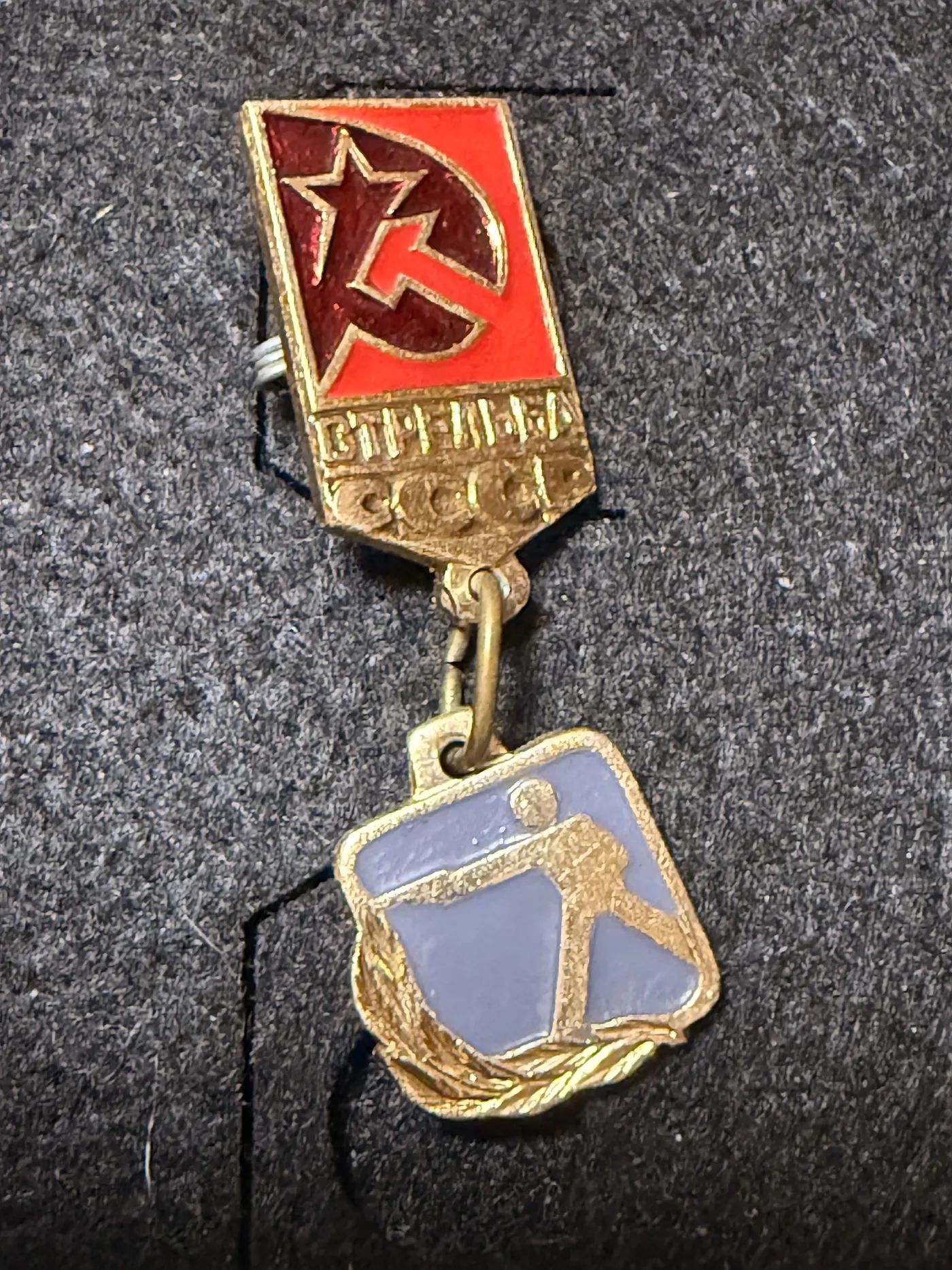 Значок Готов к труду и СССР