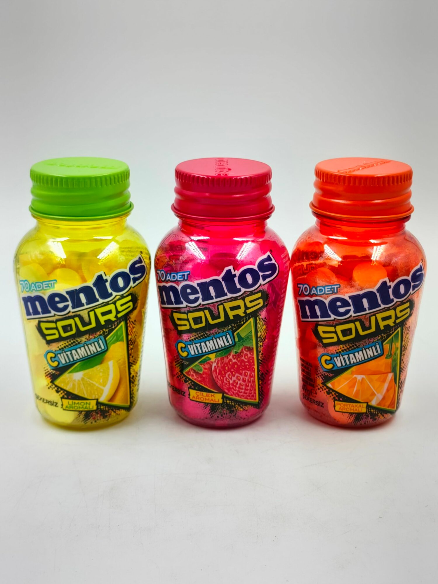 MENTOS Sours Кислый апельсин, лимон, клубника набор освежающих пастилок с витамином С (3 шт. по 49 г) 147 г (Турция)