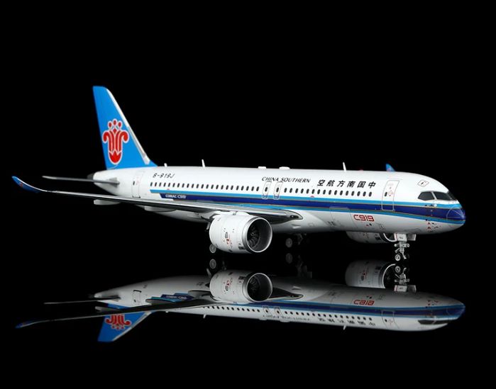 Готовая металлическая модель авиалайнера COMAC C919 авиакомпании China Southern Airlines, регистрационный номер B-919J, масштаб 1:200, SQ Wings L2191