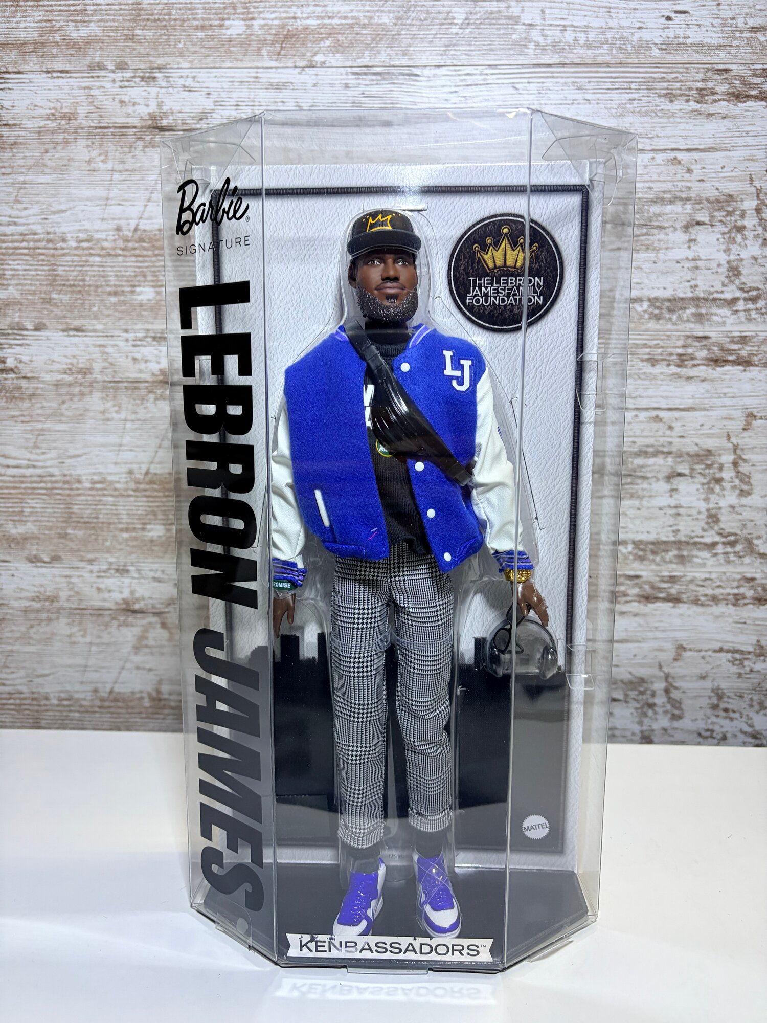 Фигурка Lebron James Barbie Signature Ken Basssbors, 37 см от Mattel