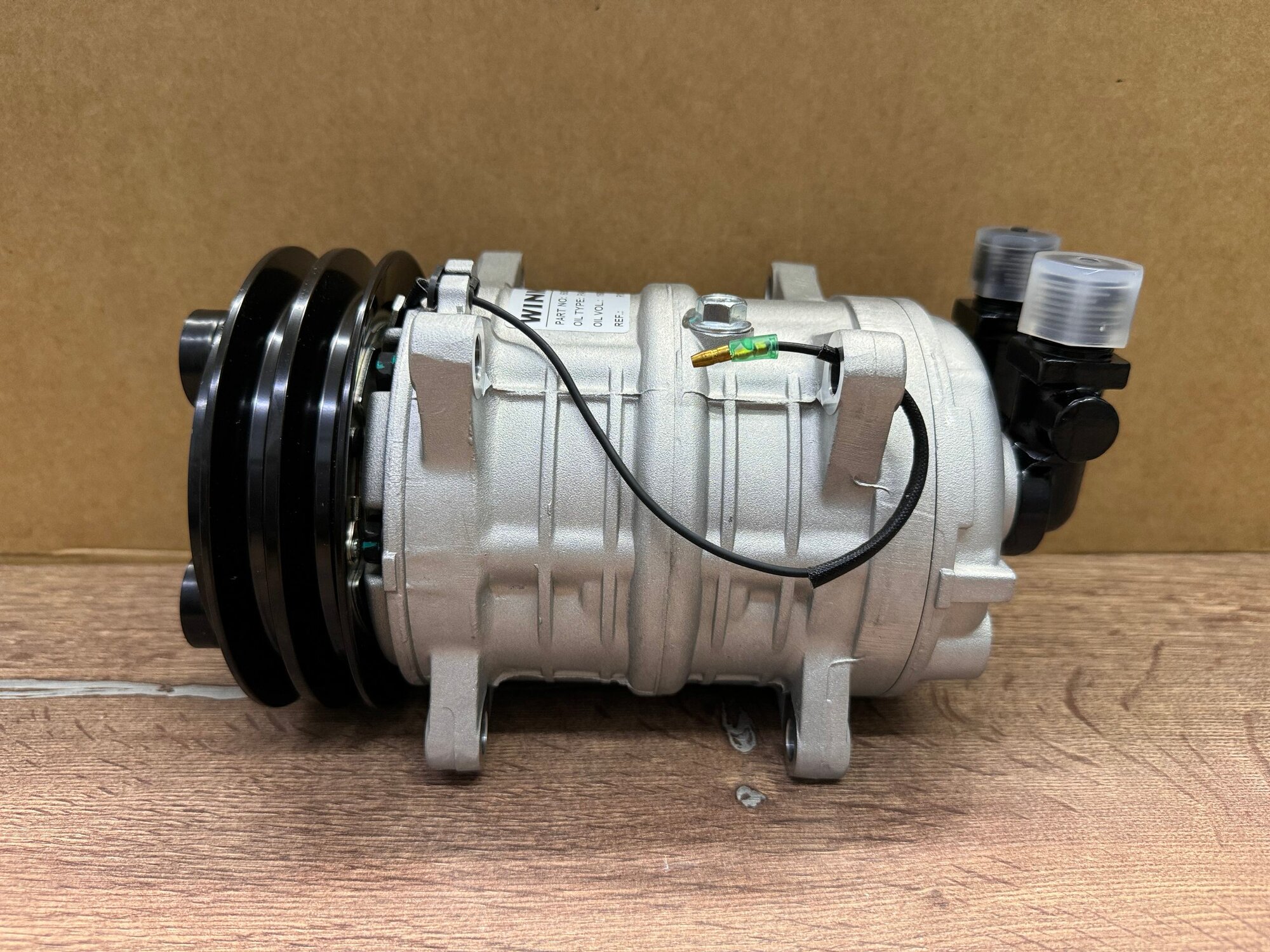 Компрессор рефрижератора TM16 2A 12V, шкив 135 мм, новый