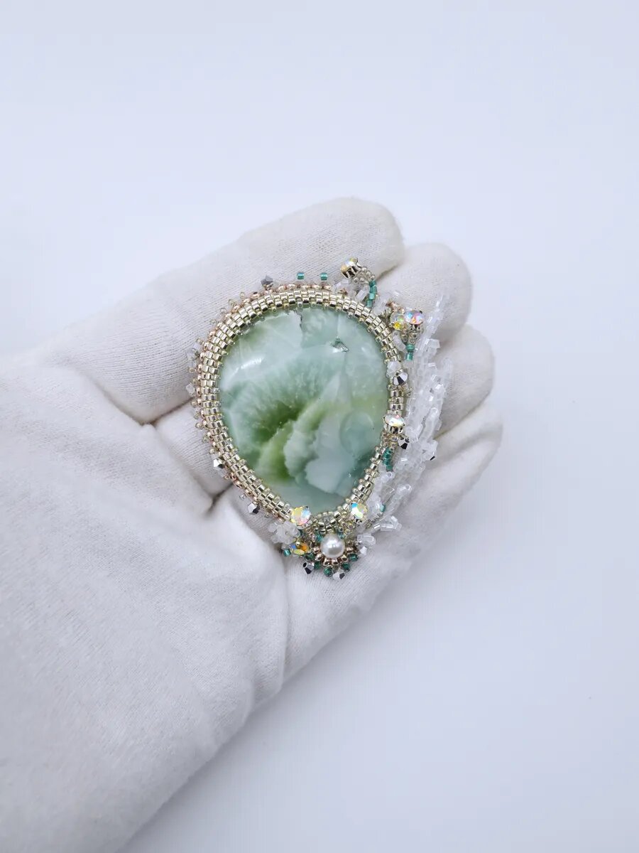 Брошь, кристаллы Swarovski, кристалл