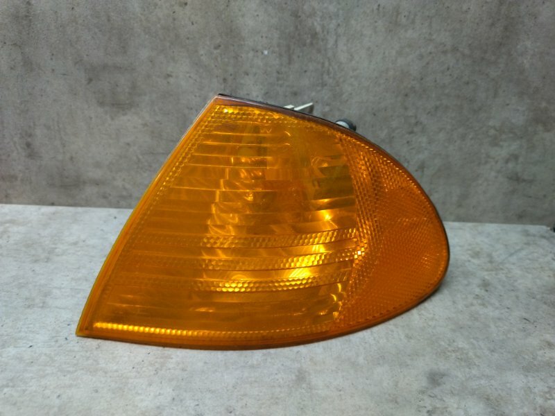 Поворотник передний левый BMW 3 E46 1315106144