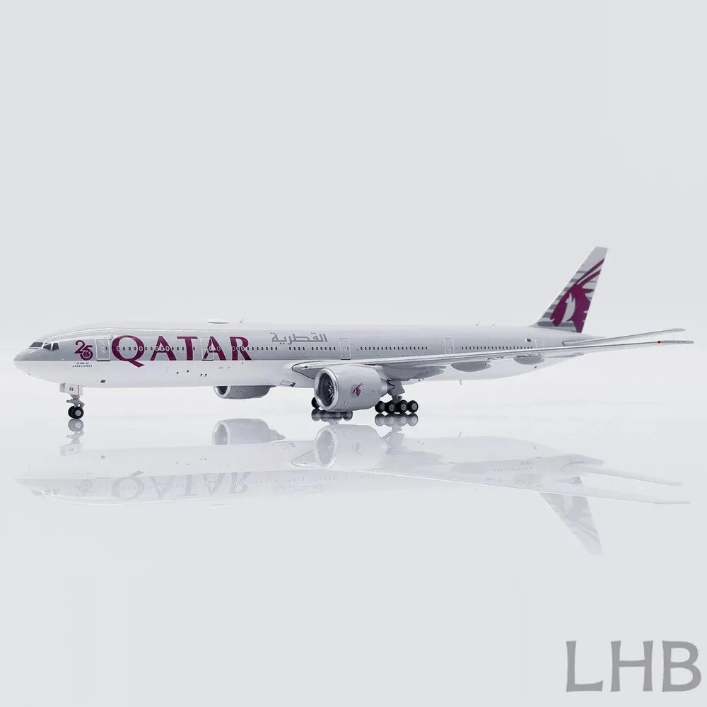 Модель самолета JC Wings 1:400 Boeing 777-300ER Qatar Airways A7-BEE, флагман пятизвездочной авиакомпании