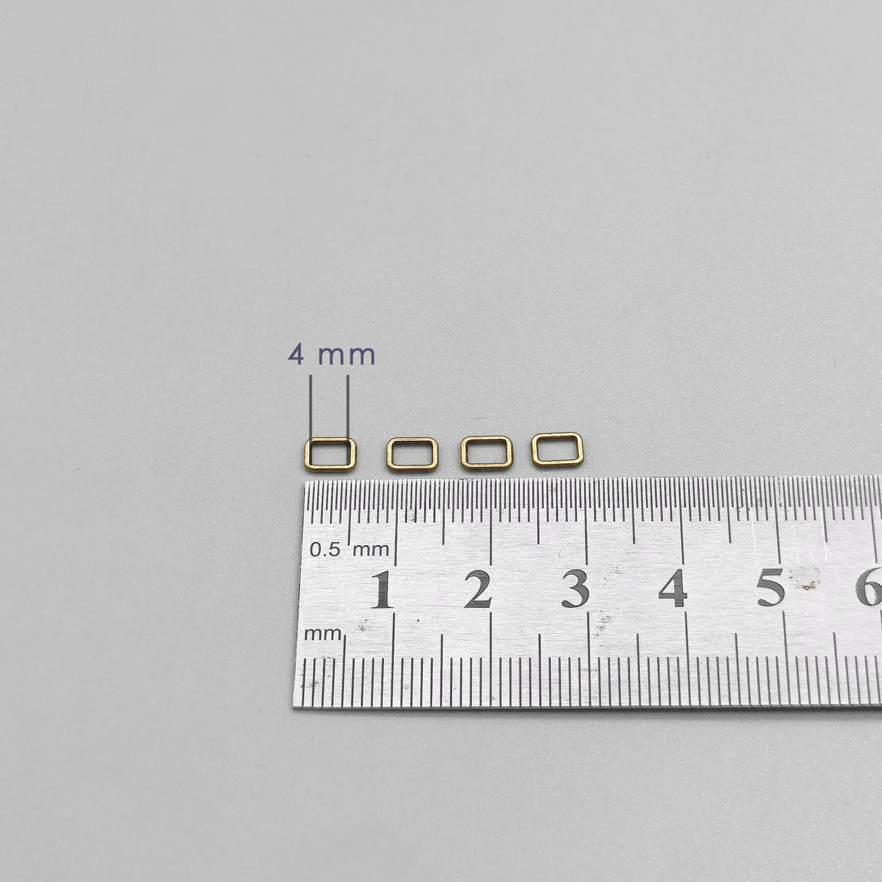 Аксессуары для кукол 1/6: ремни, веревки и стропы square bronze 4pcs