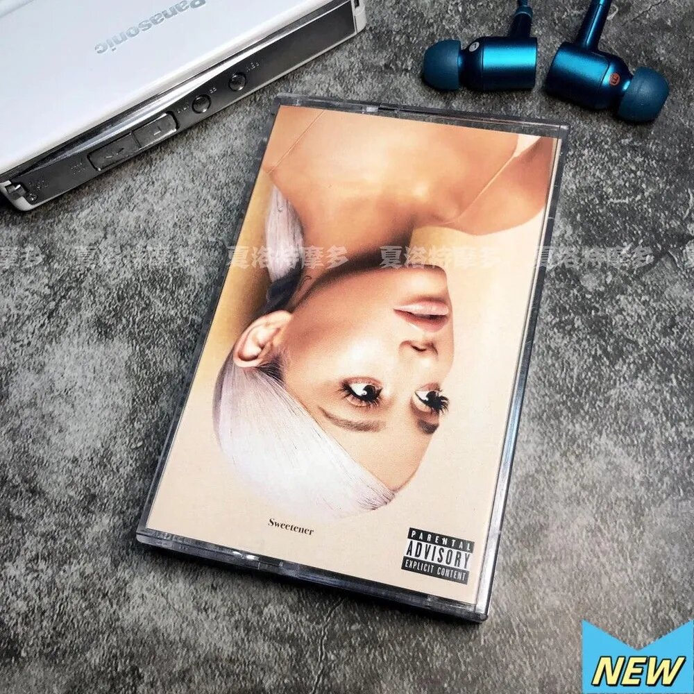 Аудиокассета (МС) Ariana Grande Sweetener Transparent Edition Совершенно новая запечатанная кассета