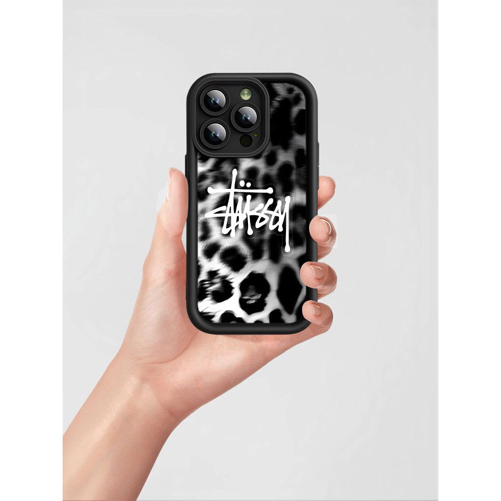 Чехол на Айфон 13 Про Макс / iPhone 13 Pro Max чёрный с принтом леопард граффити силиконовый противоударный
