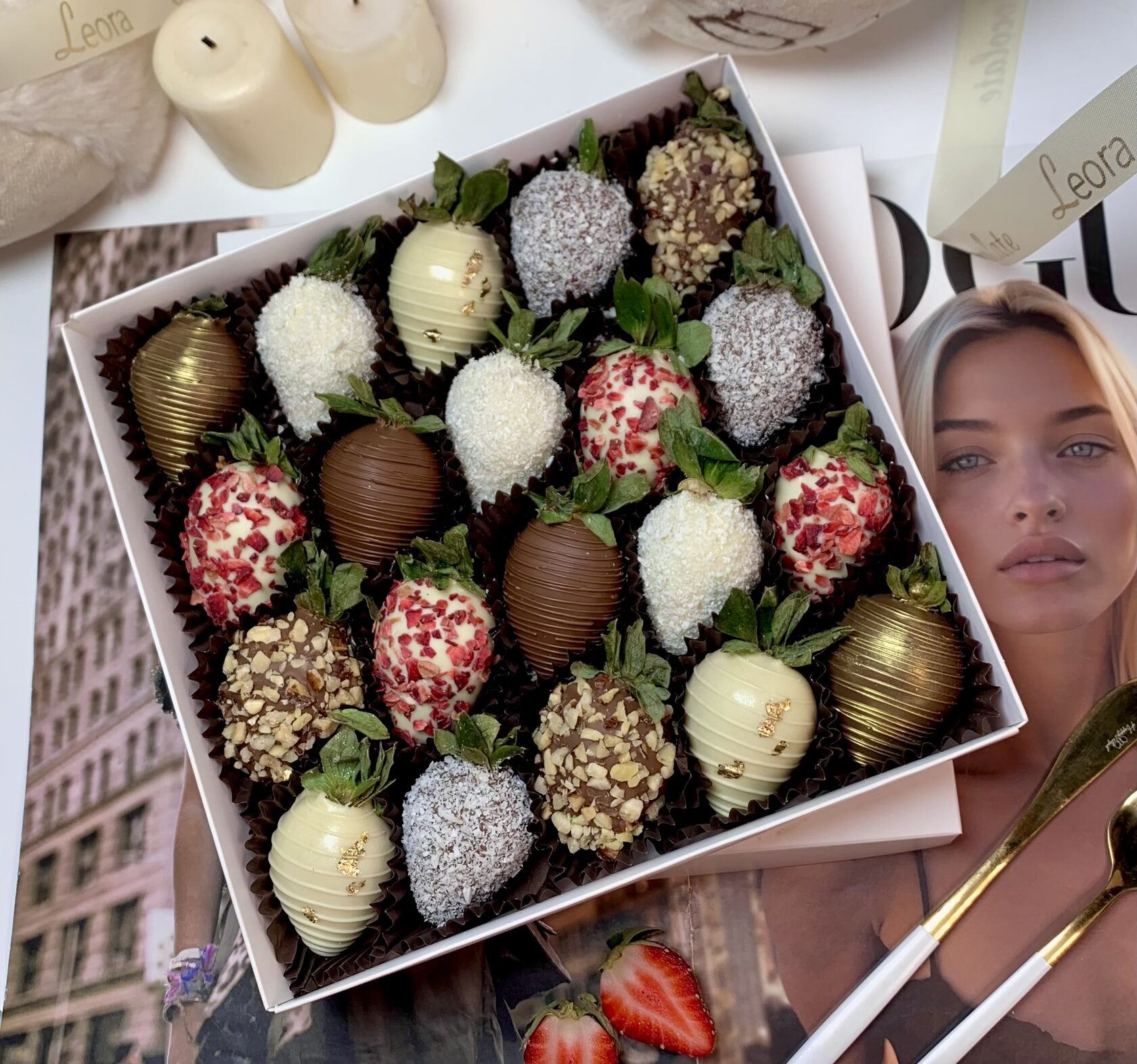 Клубника в шоколаде 16–25 шт. в бельгийском шоколаде Callebaut. Подарочный набор 5610