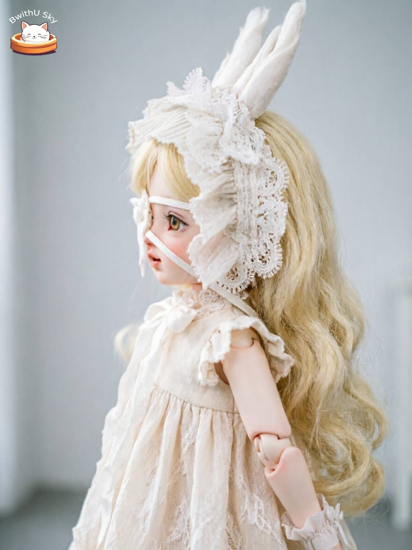 BwithUSky Yenny 1/6 BJD кукла в белом кружевном платье. Милый образ зайчика, подвижное тело, детальная роспись. Идеальна для коллекции и фото!