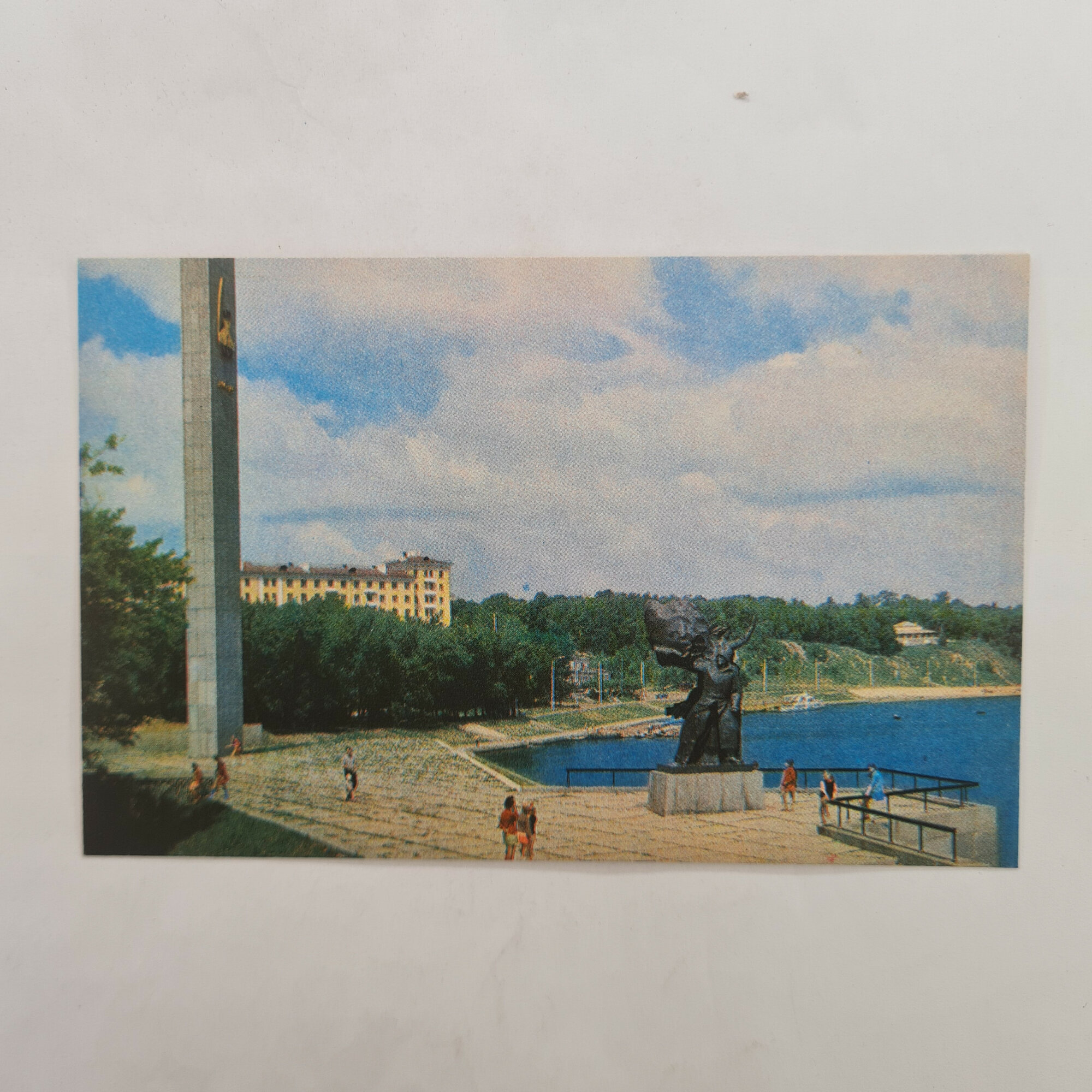 Открытка советская СССР. Орёл, монументальный ансамбль к юбилею города. Винтажная карточка