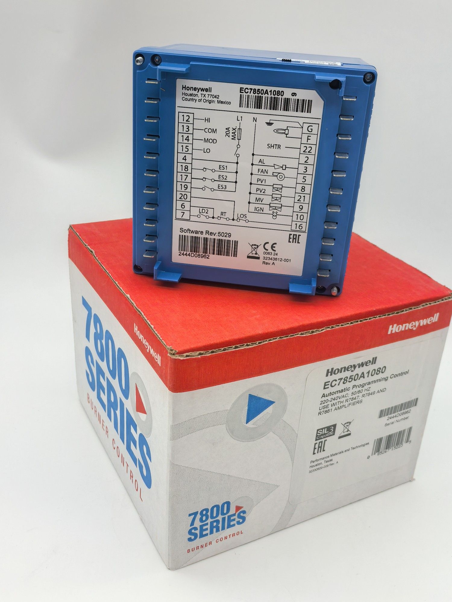 Микропроцессорный блок управления горелкой Honeywell EC7850A1080 для систем с полной модуляцией