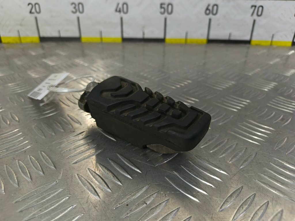 Подножка левая Б/У для BMW R1200RT (2014-2018) 46712310403