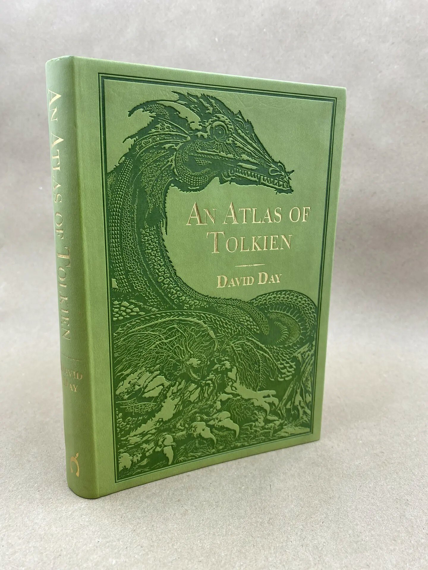 An Atlas of Tolkien ( На английском языке)