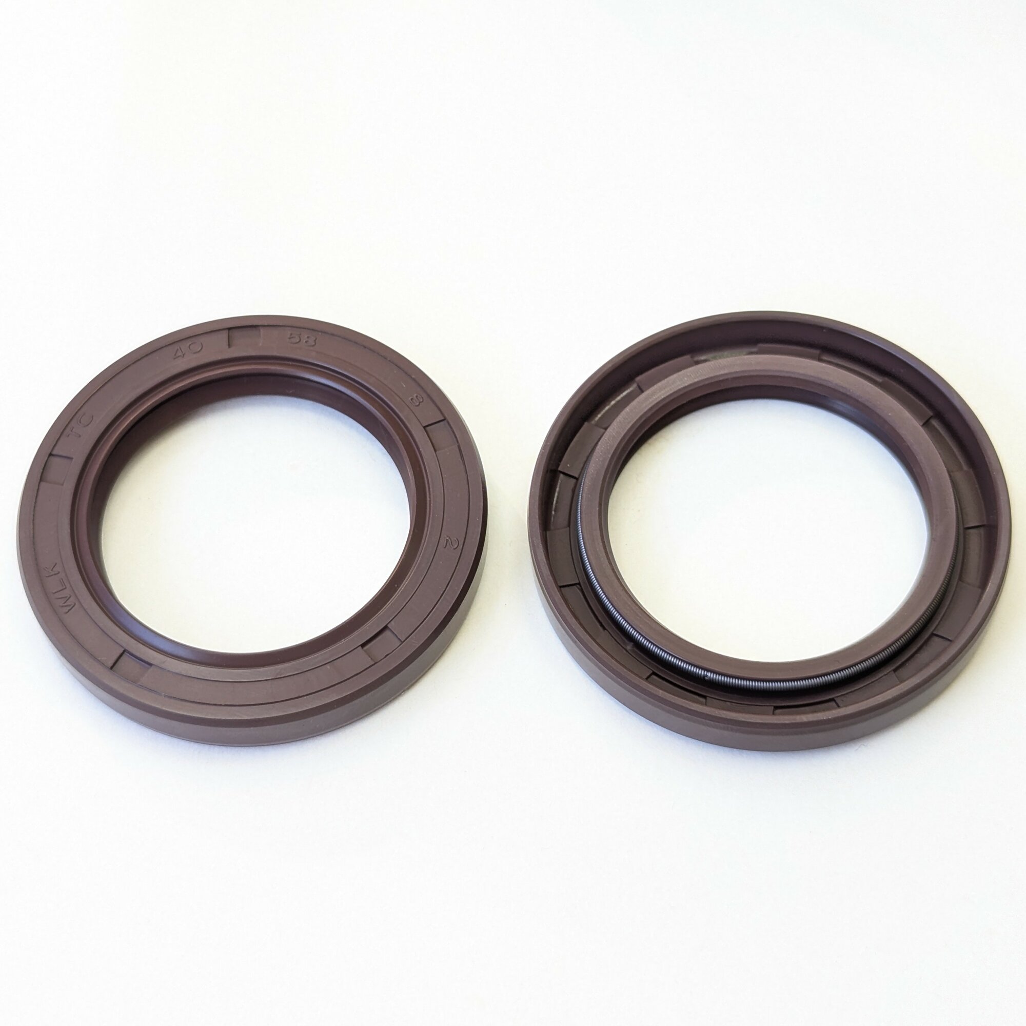Сальник 40x58x8 TC Viton-80-N/C/C WLK маслобензостойкий с пыльником высокотемпературный (манжета армированная)
