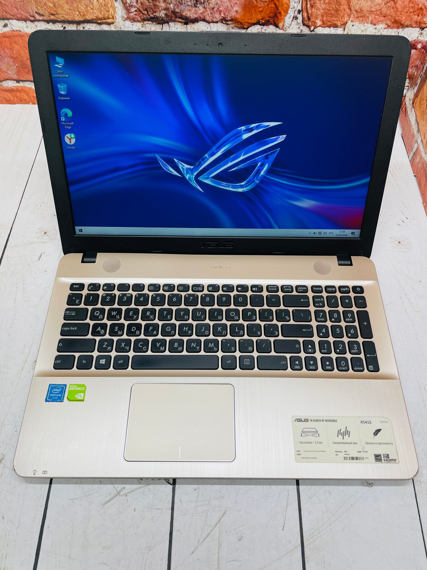 Игровой ноутбук 15,6, Asus X541Sc, Intel Pentium 3710, 4 Gb DDR3, 500 Gb HDD, GeForce 810m