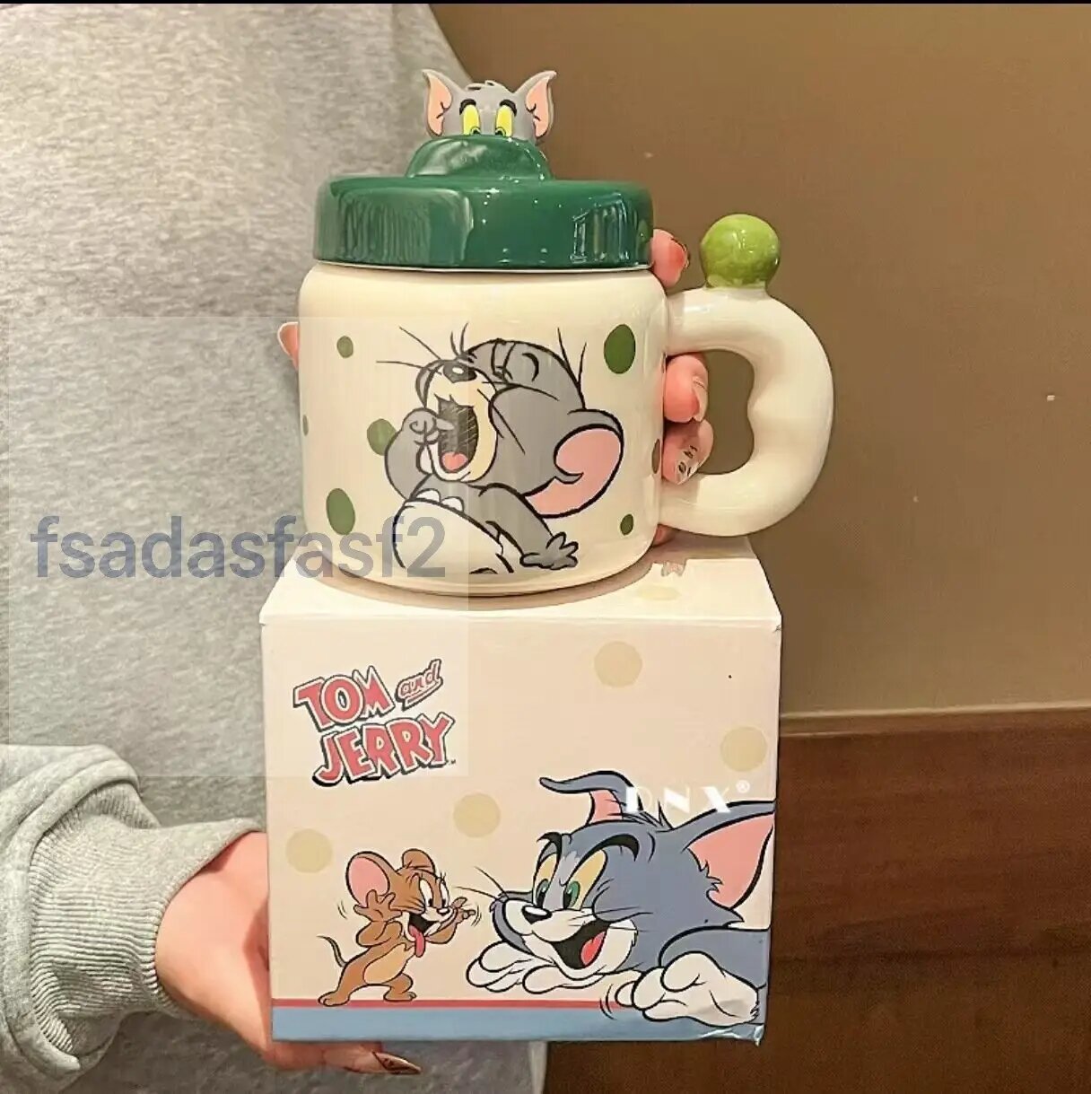 Кружка "Кошка и мышка", керамическая чашка с крышкой, подарочная, 560 мл
