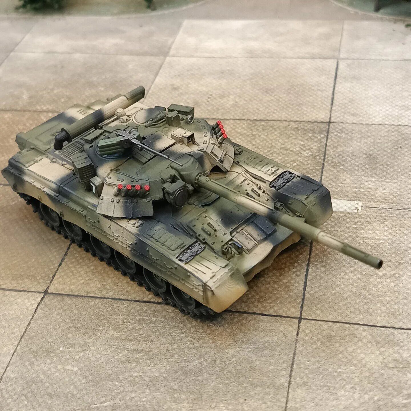 Статуэтка танка Т80У 1/72 из пластика B