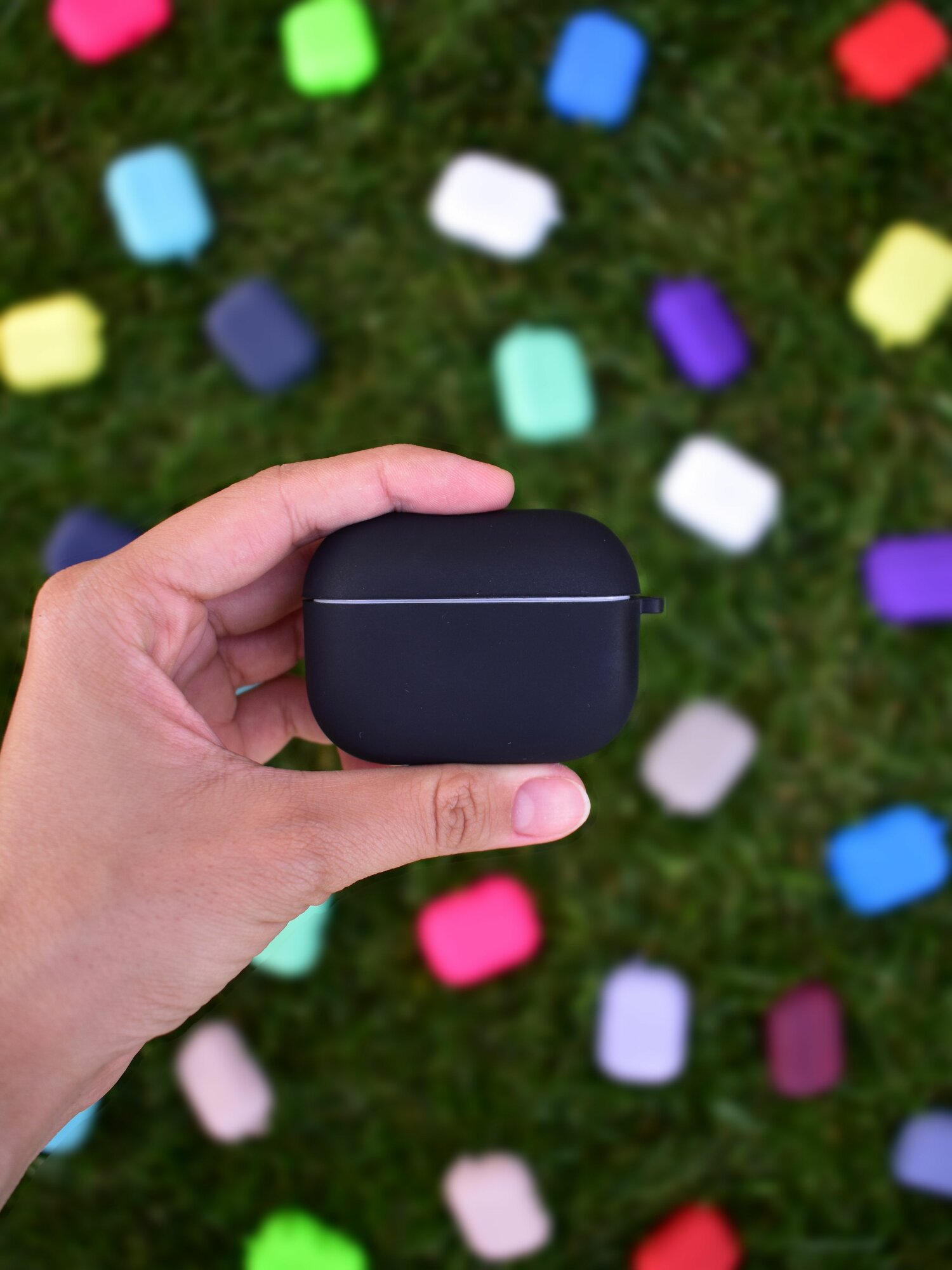 Чехол SoftTouch на Airpods Pro 2 с карабином Черный