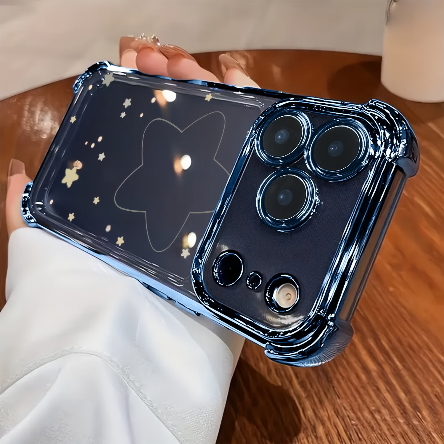 Чехол для iPhone 16 Pro, синий, из мягкого прозрачного TPU с узором в виде полой звезды, ударопрочный
