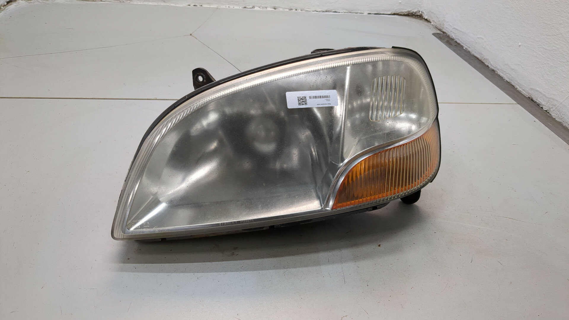 Фара (передняя) левая Suzuki Ignis Б/У