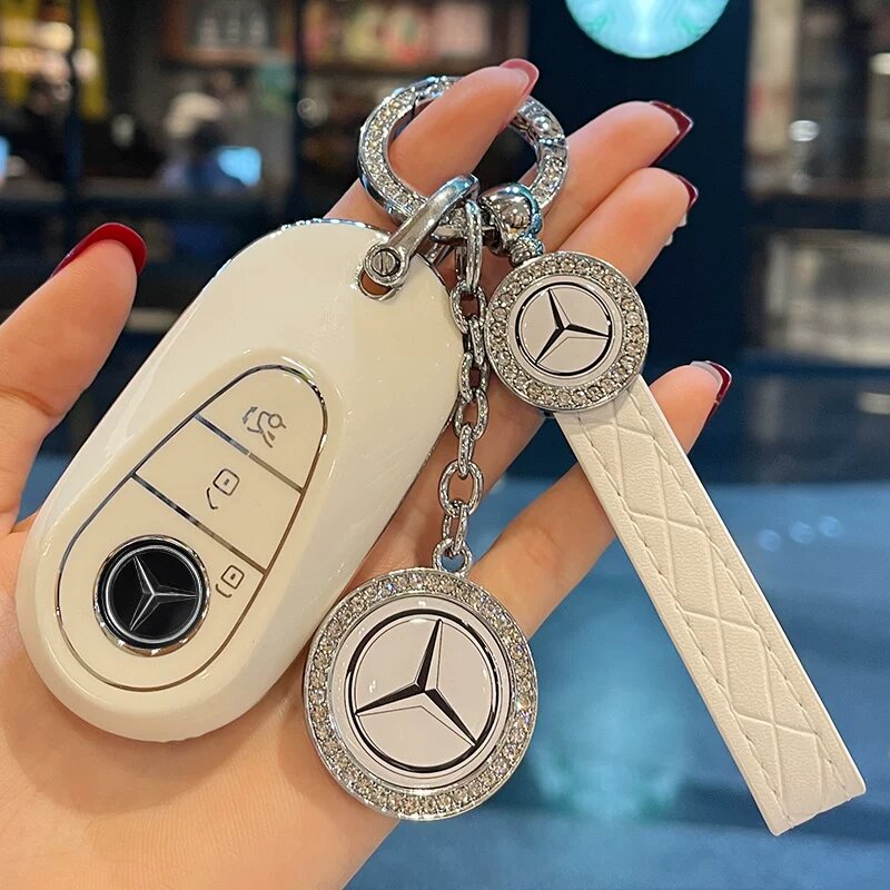 Авторучка Mercedes-Benz C-Style молочно-белого цвета с логотипом и цепочкой