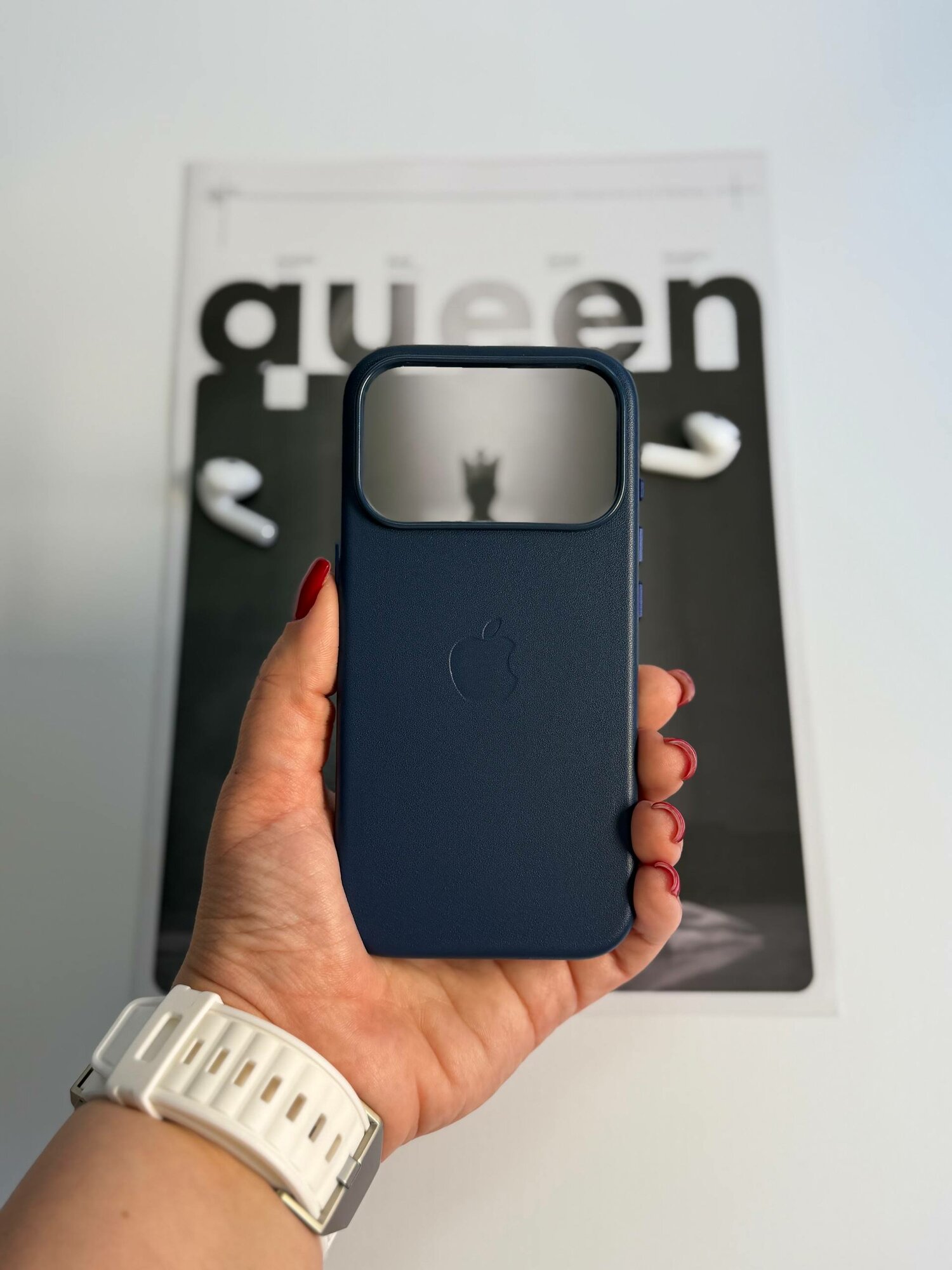 Чехол кожаный для iPhone 17 Pro Max Leather Case MagSafe / Фирменная анимация / чехол для Айфон 17 Про Макс / защитный / Blue