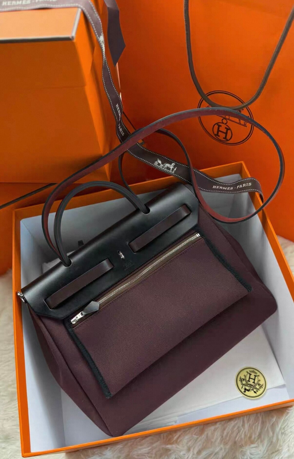 Сумка тоут Hermes Herbag Zip 31, бордовый/черный — фото 1